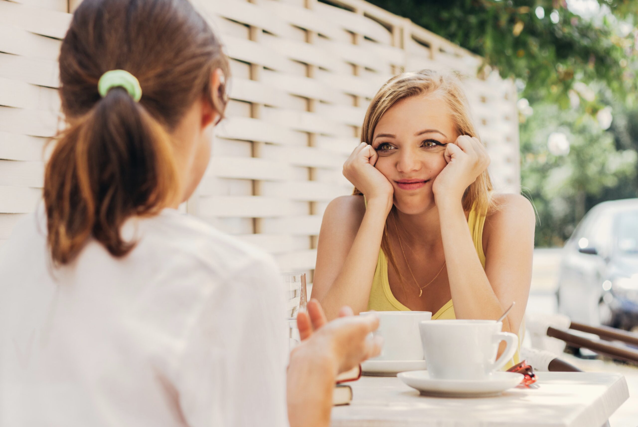 B2 ESL Video Lesson Plan: What makes a person interesting?